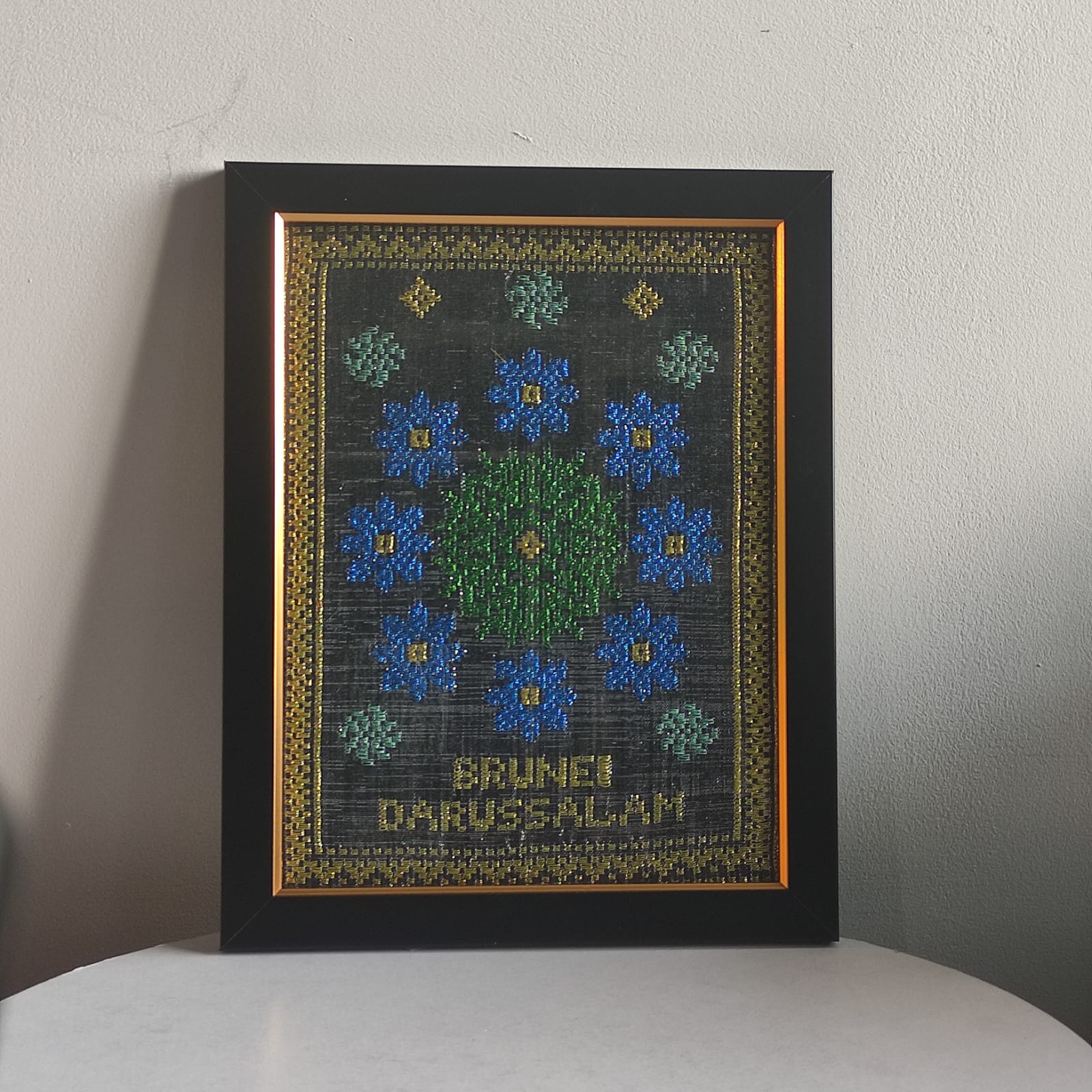 Frame Tenunan – Koleksi Husnaa